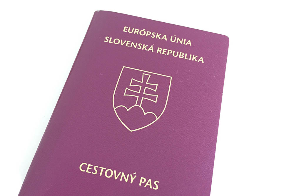 Možnosti cudzincov získať slovenský cestovný pas